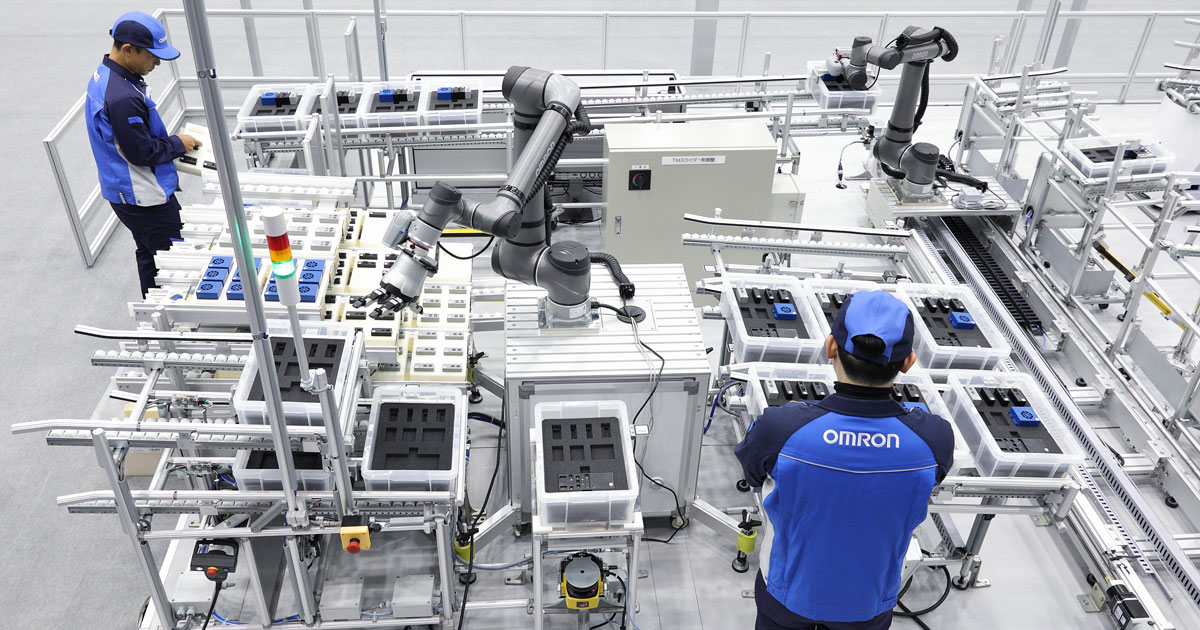 人とロボットの次世代フレキシブルライン | ソリューション | オムロン制御機器